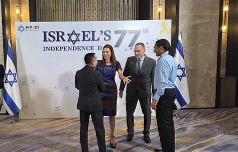 អ្នកឧកញ៉ា សួរ វីរៈ មានដំណឹងរីករាយជូនប្រជាជនកម្ពុជា ក្រោយជួបឯកអគ្គរាជទូតអុីស្រាអែល នៅប្រទេសថៃ