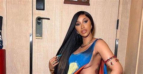 Cardi Bs Best Hairstyles Prove She Never Runs Out Of Creative Ideas