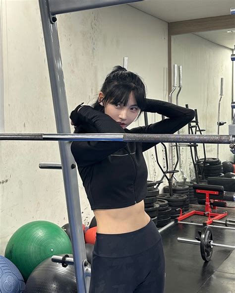 육상선수 김민지 어제 인스타  유머 움짤 이슈 에펨코리아