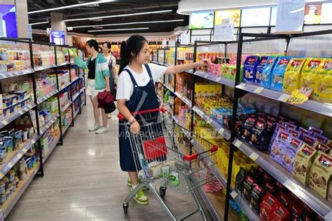 浙江金华家门口乐享买全球 人民图片网
