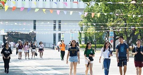 Three Thousand Non Local Graduates Choose To Stay In Hong Kong Over