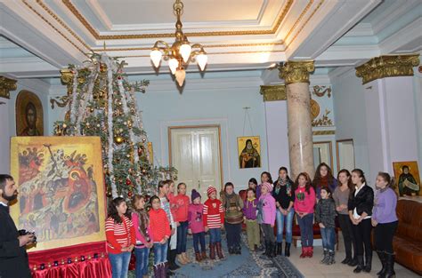 Colindători La Reşedinţa Mitropolitană Parohia Bacu și Cioca Boca Doxologia