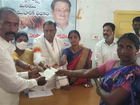 పేదింటి ఆడపిల్లల పాలిట పెద్దన్న సీఎం కేసీఆర్‌ ఎమ్మెల్యే మదన్‌రెడ్డి Namasthe Telangana