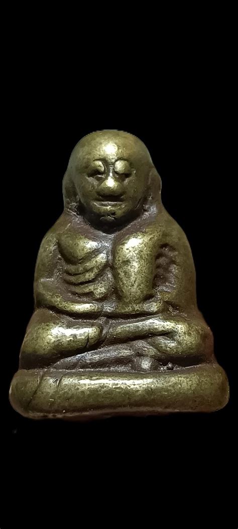 หลวงพ่อเงิน พิมพ์ขี้ตา Ennxo