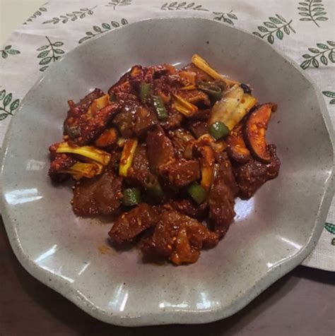 매운 소고기 버섯볶음 소고기요리 캠핑 그리들 요리