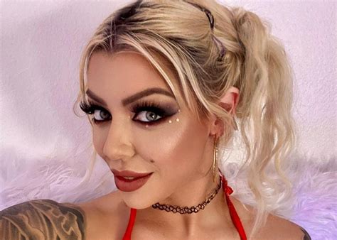 Karma Rx Biography 28 Photos Age Height Real Name Instagram