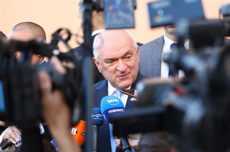 Главчев Аз винаги съм честен Никой не ми е оказвал влияние А г н Пеевски не ми се е обаждал