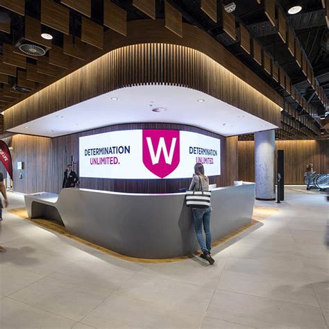 Curved LED Display Indoor P1 25 P1 56 P1 667 P1 875 P2 P2 5 P3 P4 P5 Soft LED Module Curved