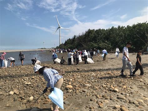 阿聰師號召百人淨灘響應綠色永續旅遊 臺灣導報