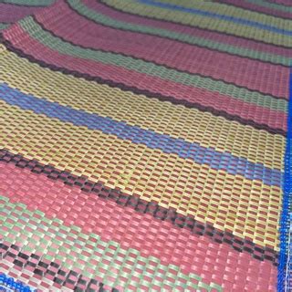 Plastic Banig Or Sleeping Mat Picnic Mat Fordable Washable Mats