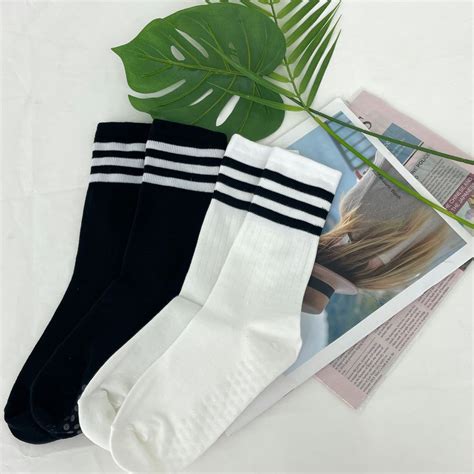 11할인미끄럼방지 삼선양말 논슬립양말 반목양말 미끄럼방지양말 골프양말 테니스양말 필라테스양말 요가양말 등산양말 헬스양말 운동양말 애슬레저룩