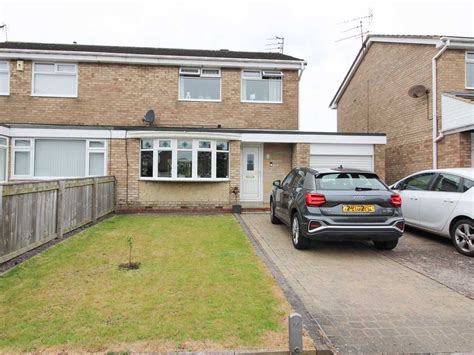 3 Bed Semi Detached House For Sale In Oulton Close Eastfield Green