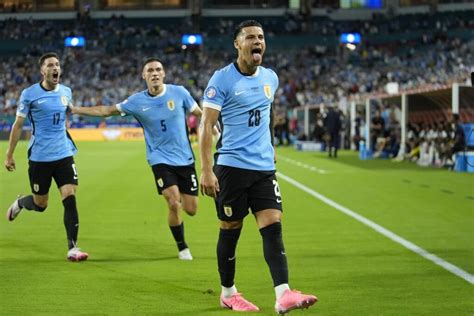 Copa America Luruguay Victorieuse Pour Son Entrée En Lice Pro225