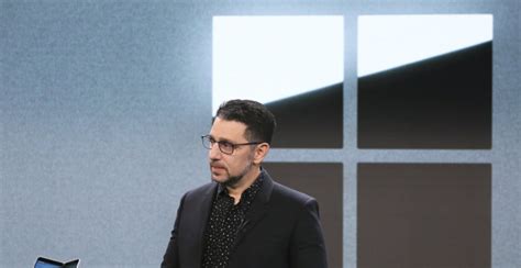 外媒：微软进行架构大调整 意在合并windows和硬件团队 腾讯新闻