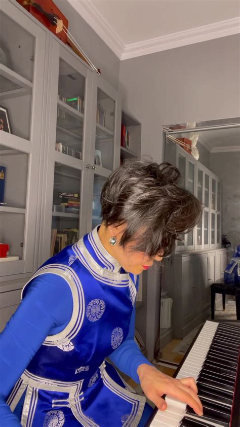 Б Шарав гуайн ГЭГЭЭН АЛСАД ОДОХ ЮМСАН зохиолыг та бүхнийхээ хүсэлтээр тоглолоо 🎹 Musician