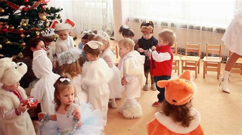 Сценарій Новорічного Свята В Дитячому Садку Ясельна Група Rhinolibrary