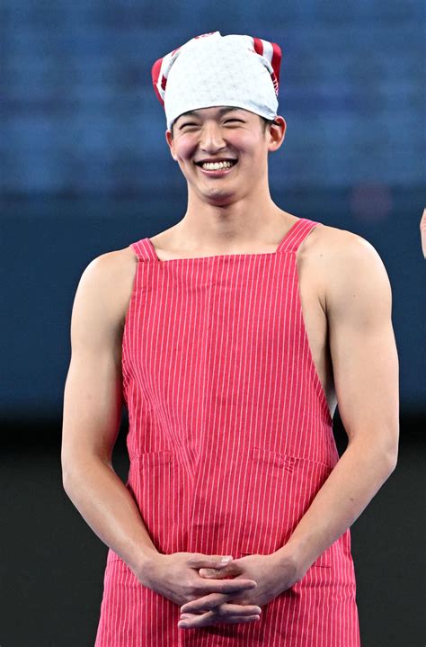 【オリックス】「吹田の主婦」山崎颯一郎「裸エプロン姿」披露 吹田ゆるキャラ「すいたん」感謝 プロ野球写真ニュース 日刊スポーツ