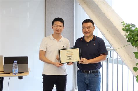 第六期技术沙龙材料仿真在新能源材料开发中的应用 南方工业技术研究院深圳 工研院 工业转型升级 公共测试平台