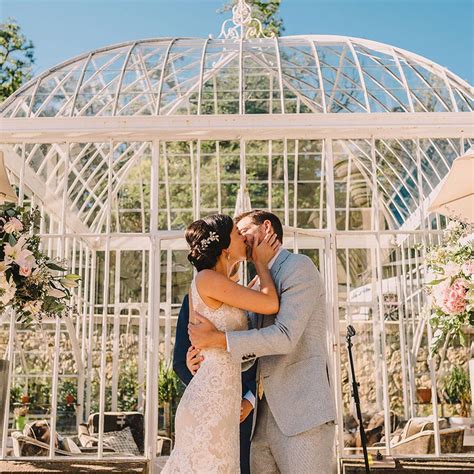 Что недорогого можно подарить молодоженам на свадьбу — бюджетные подарки молодым