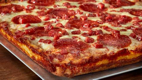 Motor City Detroit Style Pepperoni Deep Dish Pizza At Lula Hurst Blog