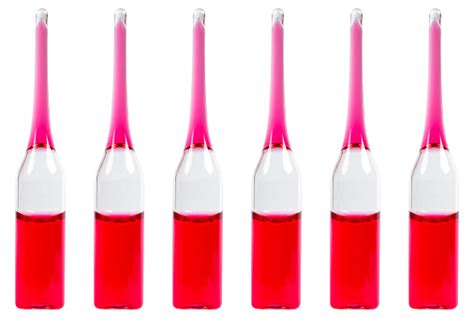 백색 배경에 고립 된 백신 백신이 흰색 위에 고립 된 약물 병 의학 예방 접종 장비 암풀과 항생제는 흰색에 고립 백신을 접종한 앰플 0명에 대한 스톡 사진 및 기타 이미지