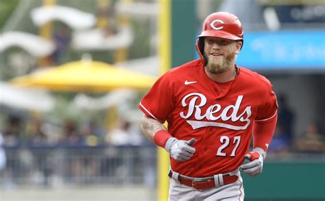Watch Cincinnati Reds Outfielder Jake Fraley Gets Into It With