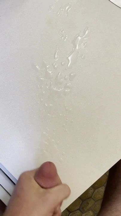 バスルームでの大量ザーメン Xhamster