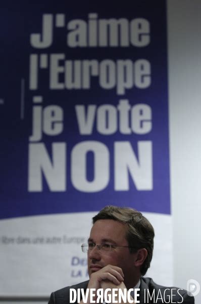 Nicolas Dupont Aignan Lance Sa Campagne Du Non Par Frédéric Klemczynski