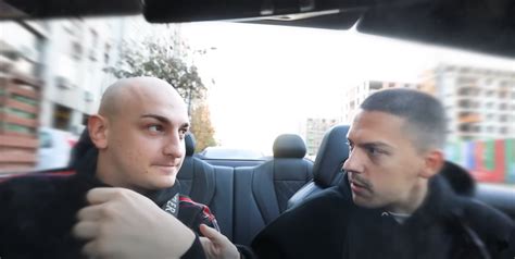 Baka Prase Iznenadio Desingericu Skupocenim Poklonom Reper Zatečen