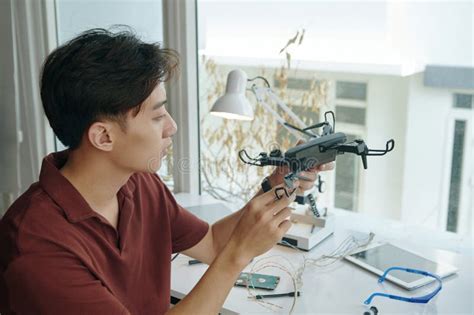 Man Assembling Drone In Workshop Stock Image Image Of Table Microscope 327595619