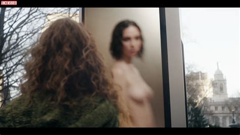 Nackte Matilda De Angelis In The Undoing