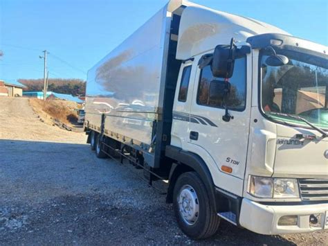 메가트럭 45톤 쓰리축 윙바디 7 M 95 전문가들 메가트럭 45톤 쓰리축 윙바디 7 M 95 전문가들