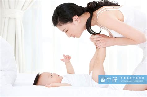 甜蜜的亲子时光 蓝牛仔影像 中国原创广告影像素材