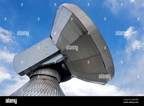 Antenna Types Parabolic Reflector At Jessica Hincks Blog