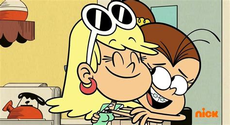 Pin By Wareds 818 On The Loud House Hug Cartoon Loud House