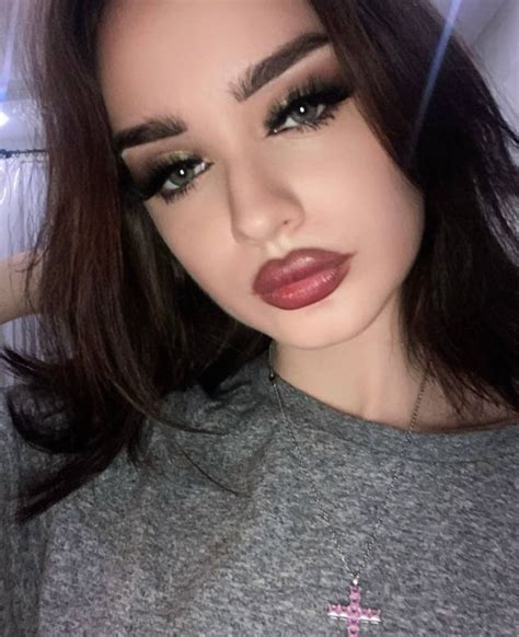 Violetta Live Cams Skype Teams Discord Telegram