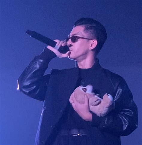 វណ្ណដា ឡើងឆាកស្រុកខ្មែរ ហ្វេនៗស្រែកហៅឈ្មោះរំពងខនសឺត មានវីដេអូ Khmerload Cambodia Latest News