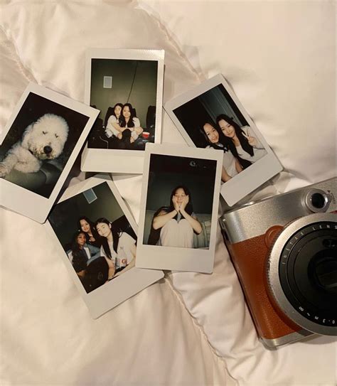Polaroid Pictures Aesthetic Friends Polaroid Layout Polaroid Cameras