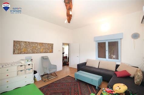 למכירה בכרכור בית סבתא על מגרש גדול עם זכויות בניה קבוצת רימקס מקצוענים