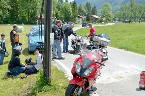 Army Couple Aids Victim Of Motorcycle Accident Article The United