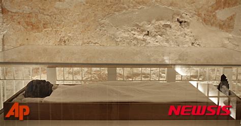 이집트 스캔 결과 투탄카멘의 매장실 안에 비밀의 방 있어