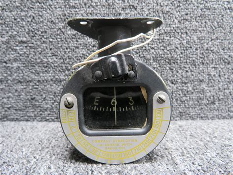 Windshield Mounted Magnetic Compass Indicator Lighted Triangle Mount