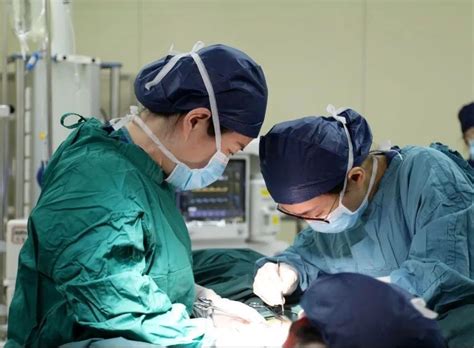 西安交大一附院东院区：西北首例！单孔机器人辅助妇科手术顺利完成！ 知乎