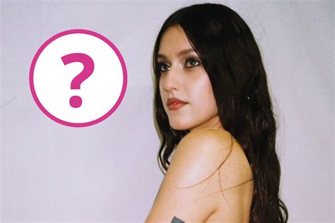 Gaia Si Mostra Senza Trucco E Racconta Il Suo Problema Con Lacne Ecco