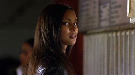 Love And A Bullet Film 2002 Moviebreakde