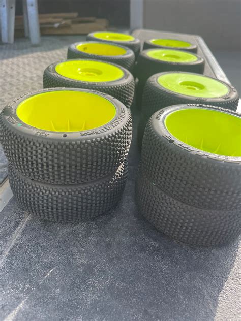 1 8 Buggy Proline Tires Lots Of Tread On Them For Sale 4 Sets R C Tech Forums