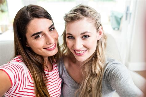 Premium Photo Portrait Of Pretty Young Female Friends
