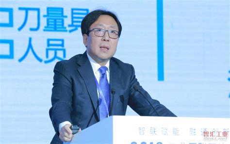 中国联合网络通信有限公司党组成员、副总经理梁宝俊：5g筑基工业互联，畅想智能未来