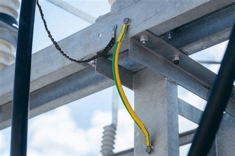 3756개의 Bonding Grounding 로열티 프리 이미지 및 스톡 사진 Shutterstock