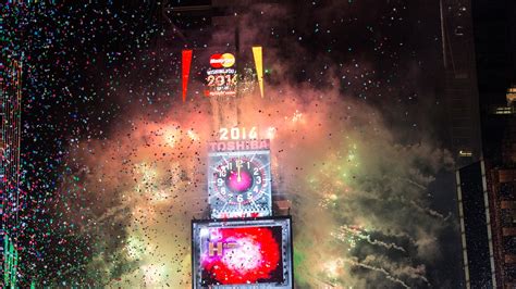 The Only Times The Times Square New Year S Eve Ball Drop Was Cancelled